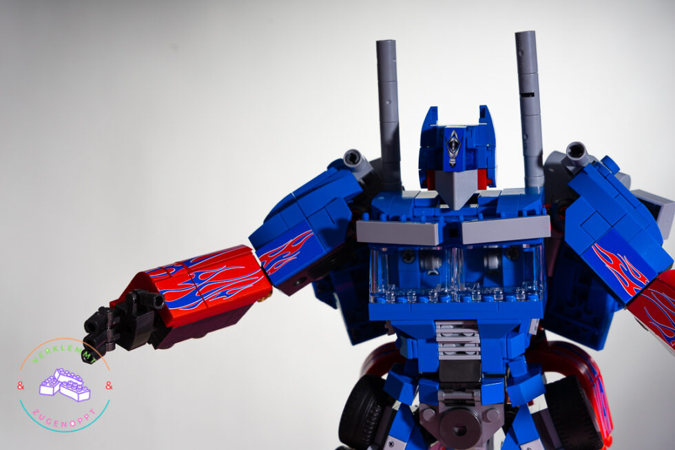 Transformers Optimus Mars von Panlos - Im Test